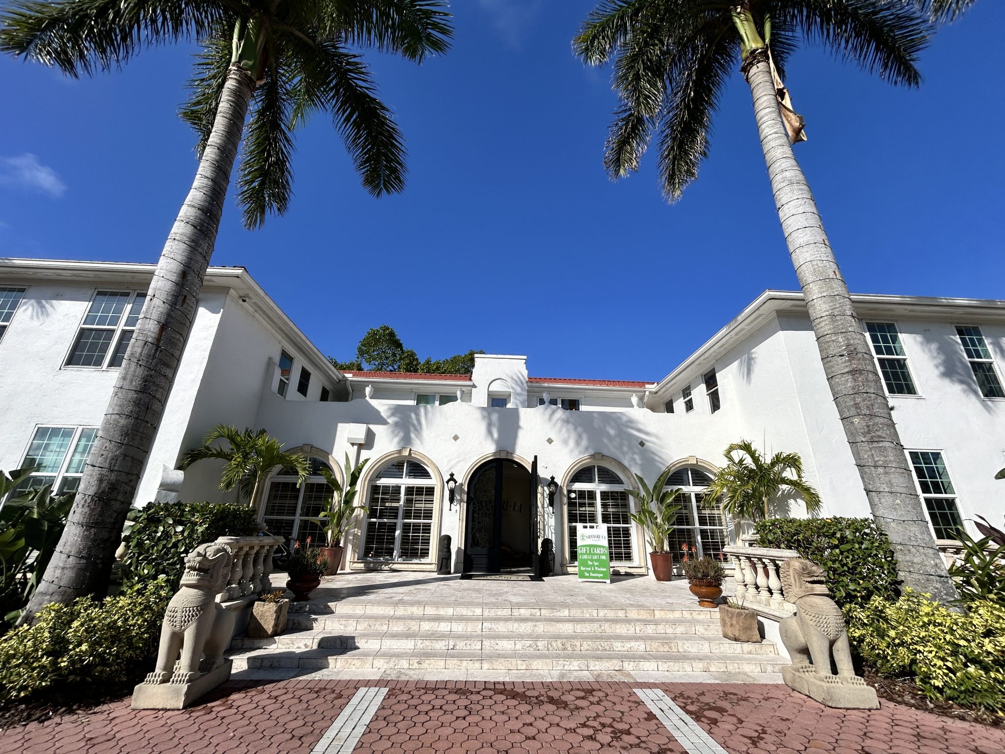 Living La Vida Bonita | How Bonita Springs Businesses Are Helping The ...